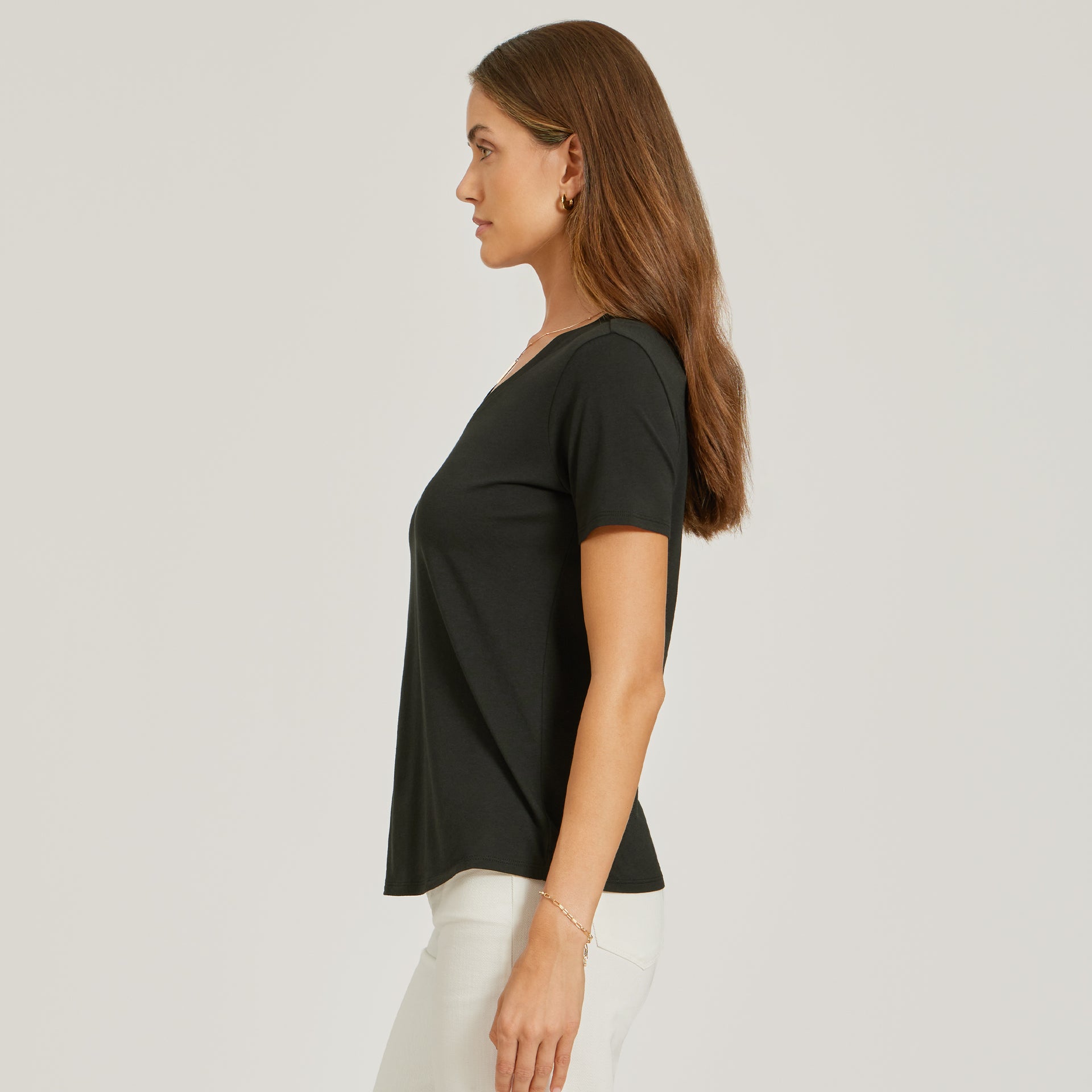 Women's Relaxed V-Neck Marcy Tee - Mott & Bow
